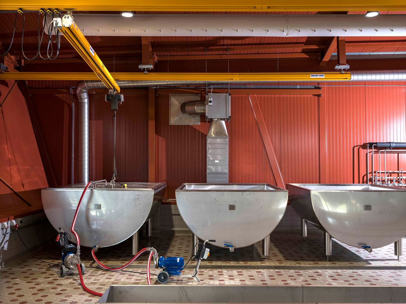 Case Studies - Brewing - Special open tub tanks for fermenting process ...